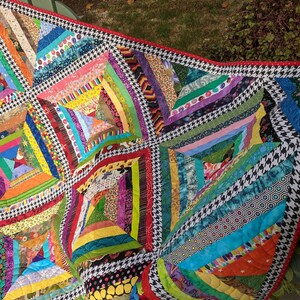 Scrappy Hounds Tooth Quilt, Wall Quilt, Lap Quilt - Etsy