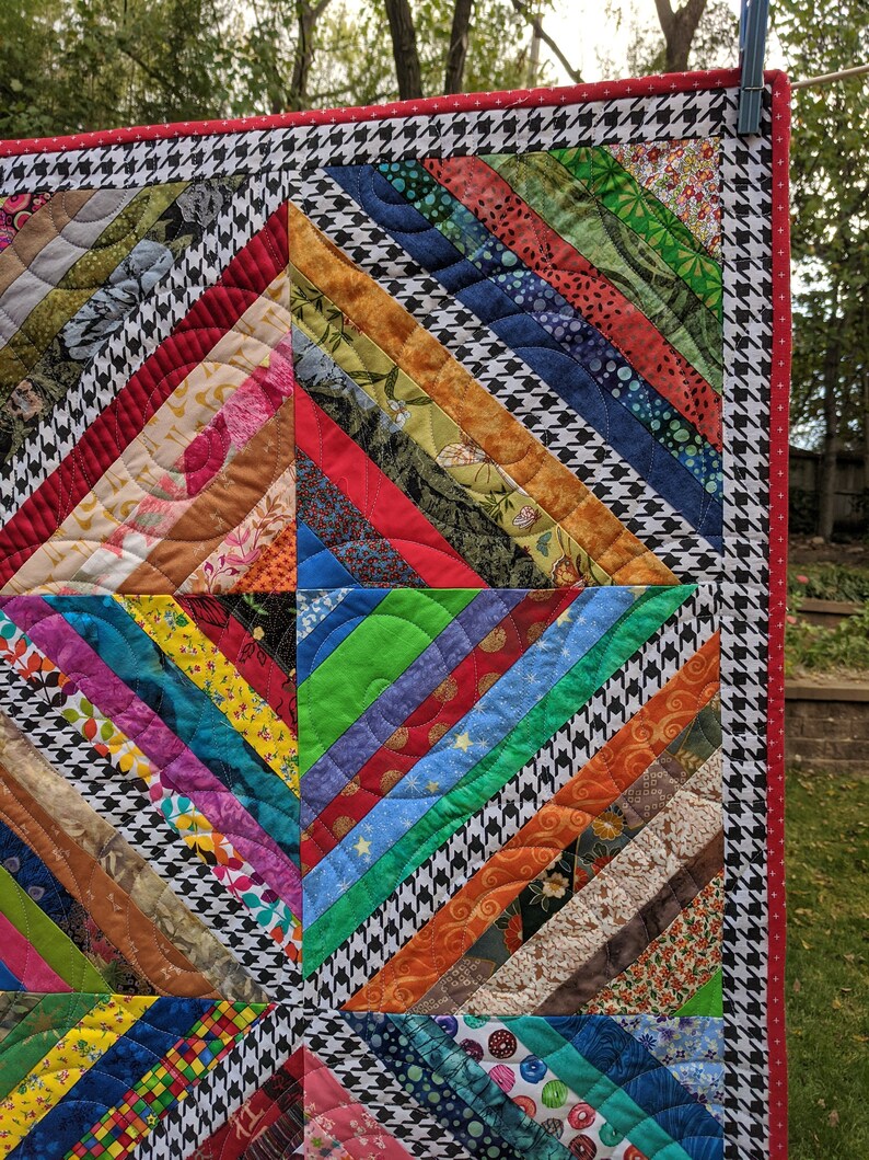 Scrappy Hounds Tooth Quilt, Wall Quilt, Lap Quilt - Etsy