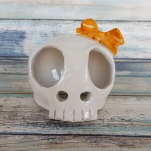 Little Aquarium Skull MADE TO ORDER - Femme Fish Tank Decor - Betta ...