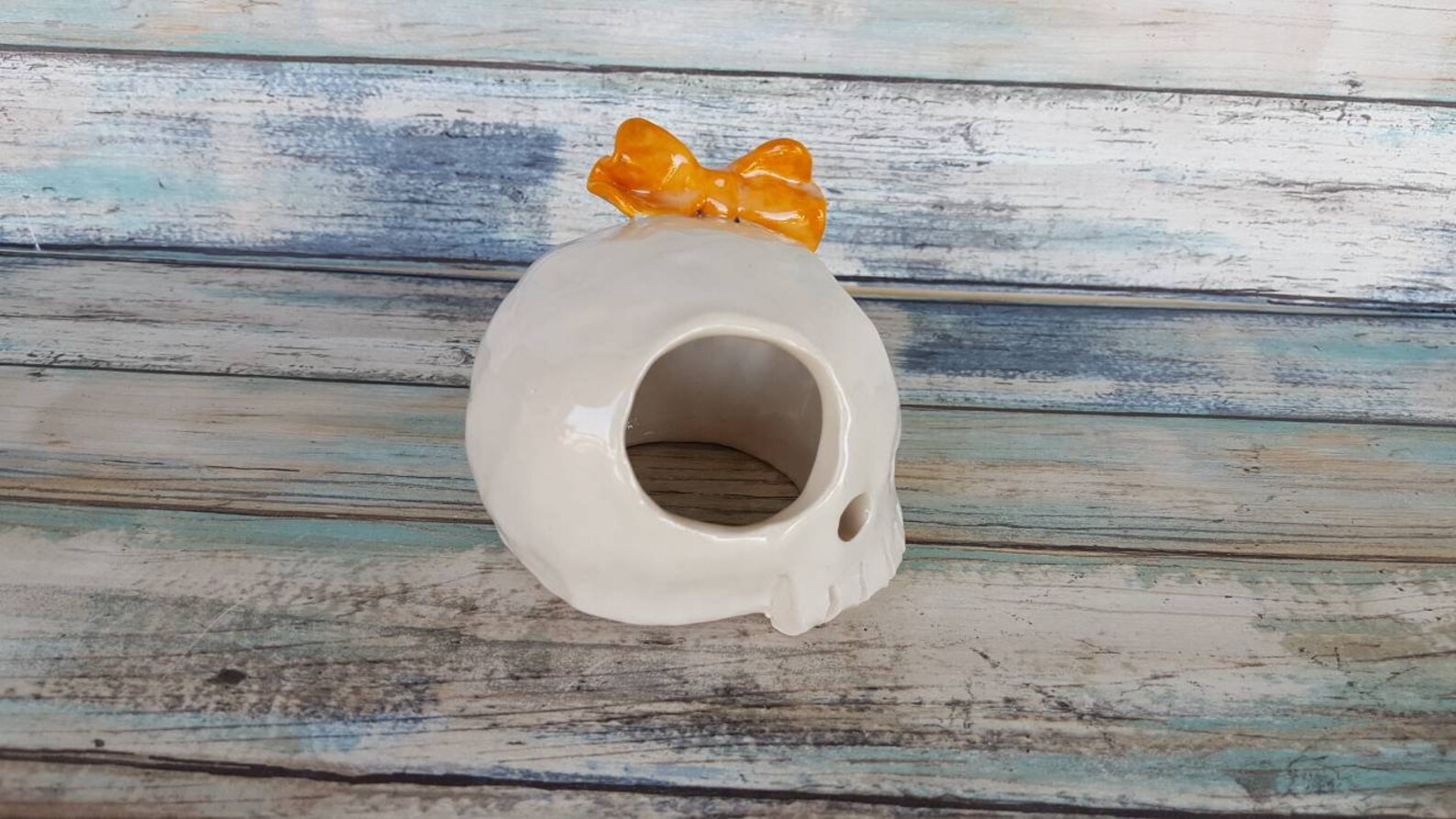 Little Aquarium Skull MADE TO ORDER Femme Fish Tank Decor - Etsy