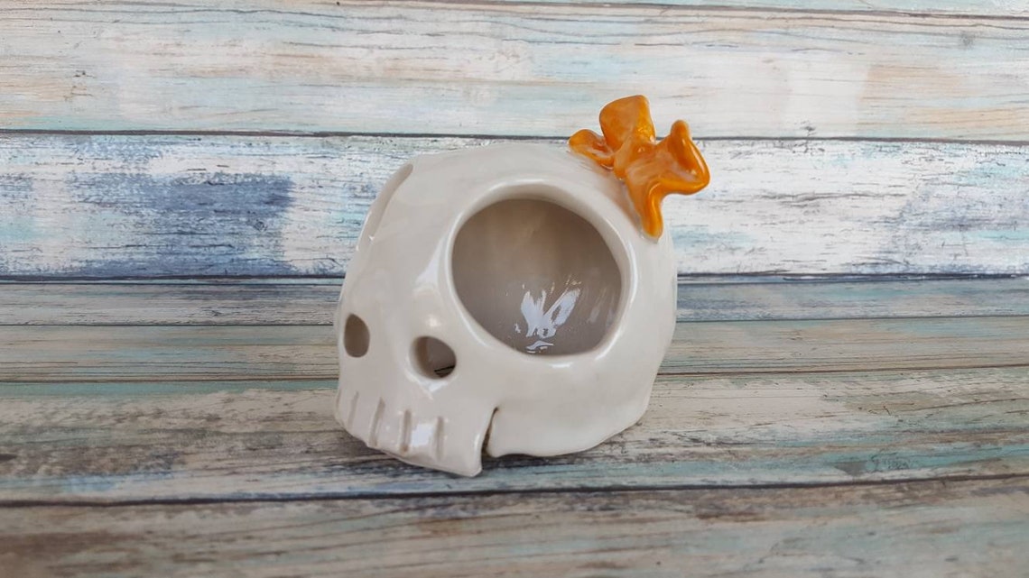 Little Aquarium Skull MADE TO ORDER Femme Fish Tank Decor | Etsy