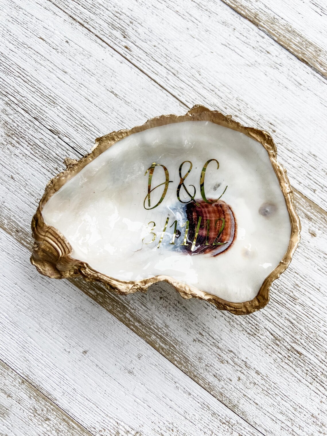 Personalized Oyster Shell With Initials and Wedding Date in Script Font ...