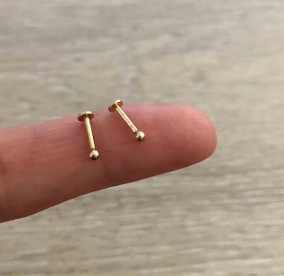 Threaded stud earrings gold store