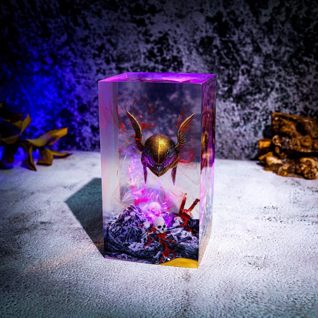 Male.nia Helmet Epoxy Lamp Elde.n Ring Night Lamp, Resting Place in DA ...