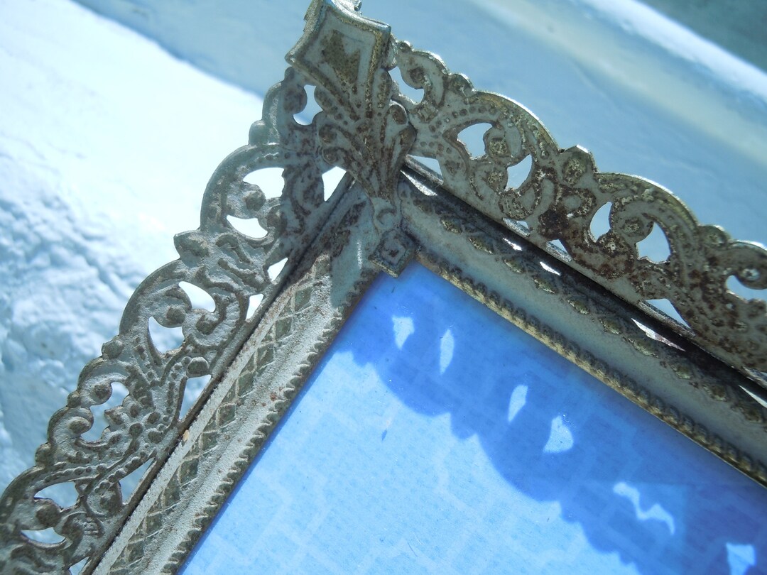 Filigree Gold White Washed Frame Ornate Filigree Picture Frame Easel ...