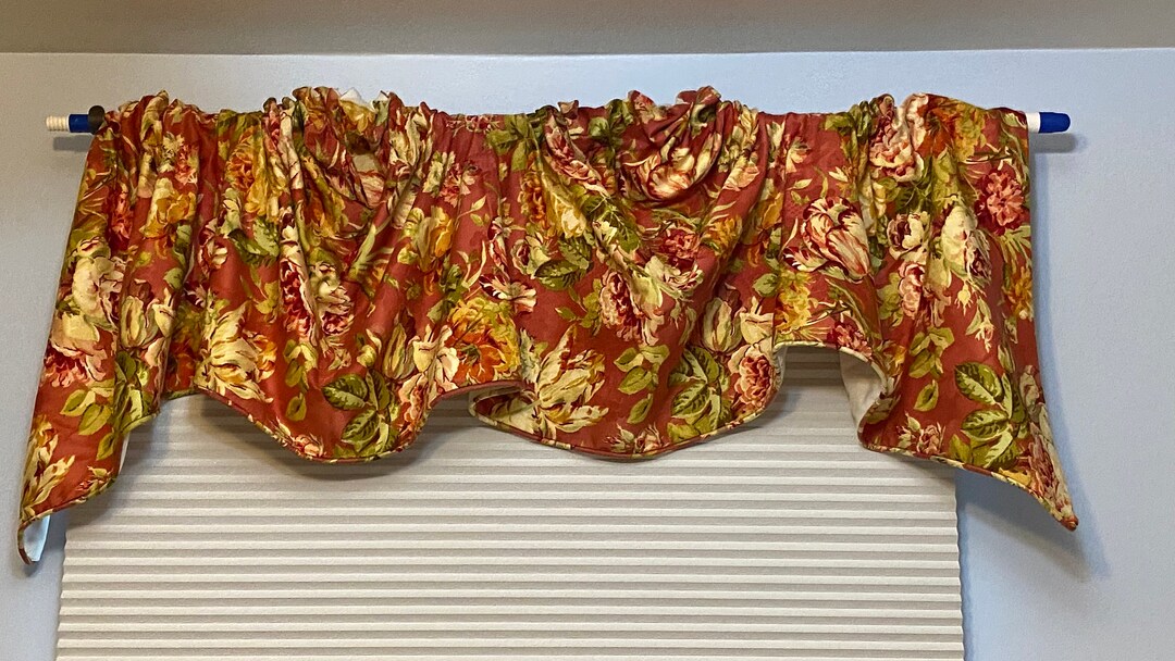 French Country Provence Floral Cabbage Tuck Valance - Etsy