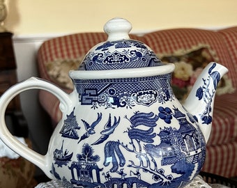 Willow Teapot | Etsy