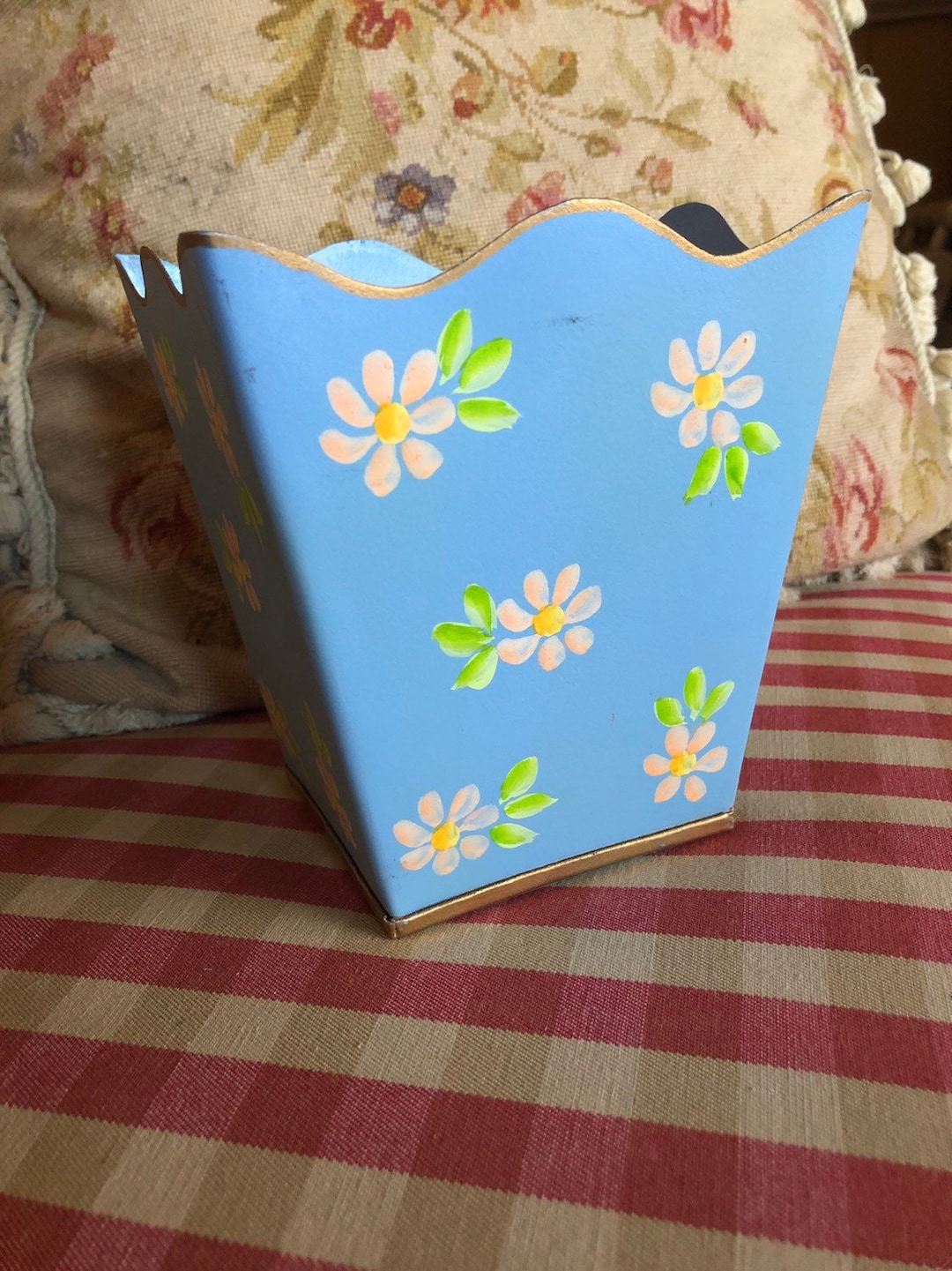 Country Cottage Toleware Daisy Planter - Etsy