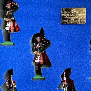 British Soldier the Welsh Guards With Cloth Flags 5186 Limited Edition ...