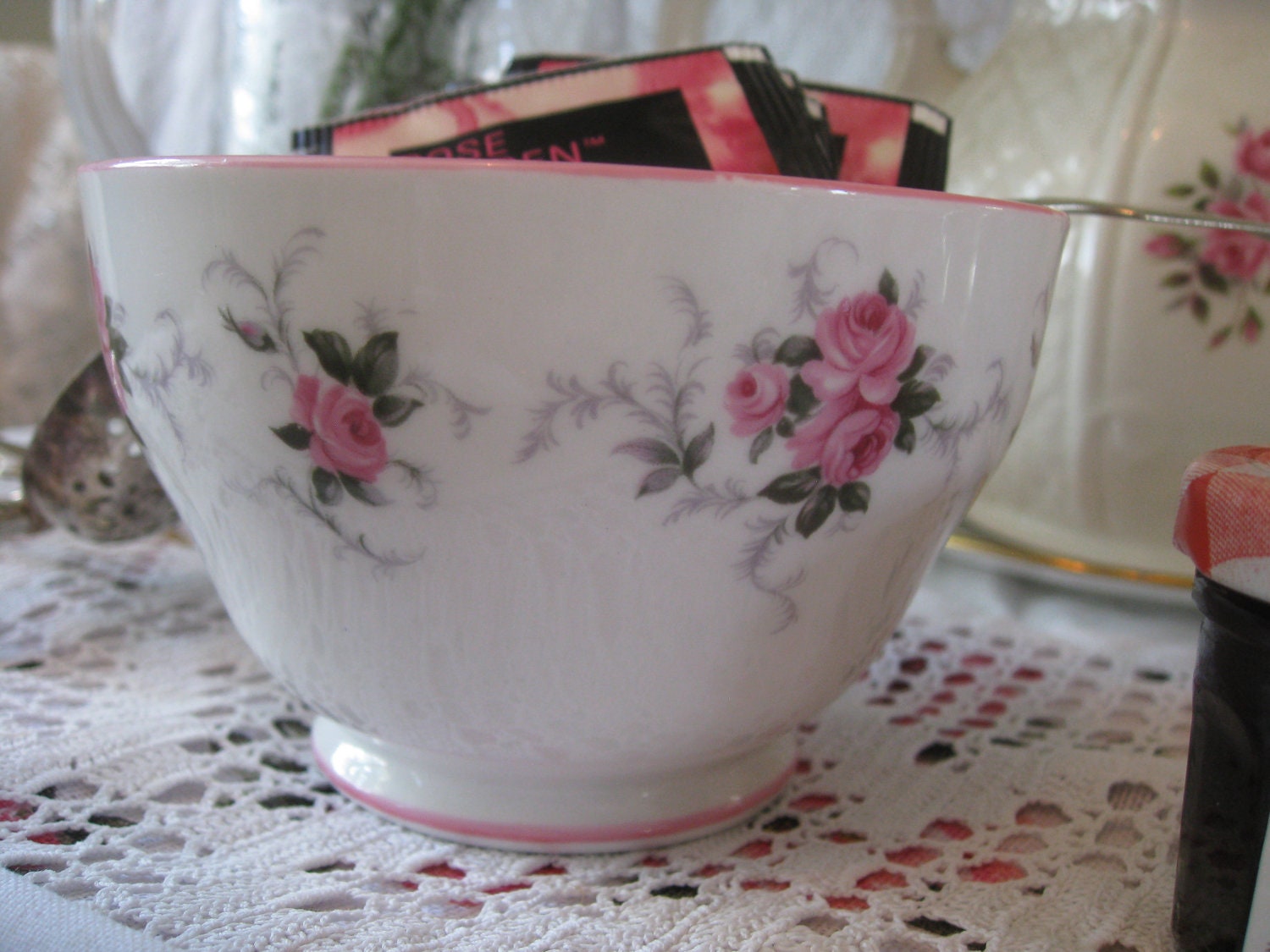 Royal Windsor Cottage Roses Vintage Sugar Bowl in English Fine Bone ...