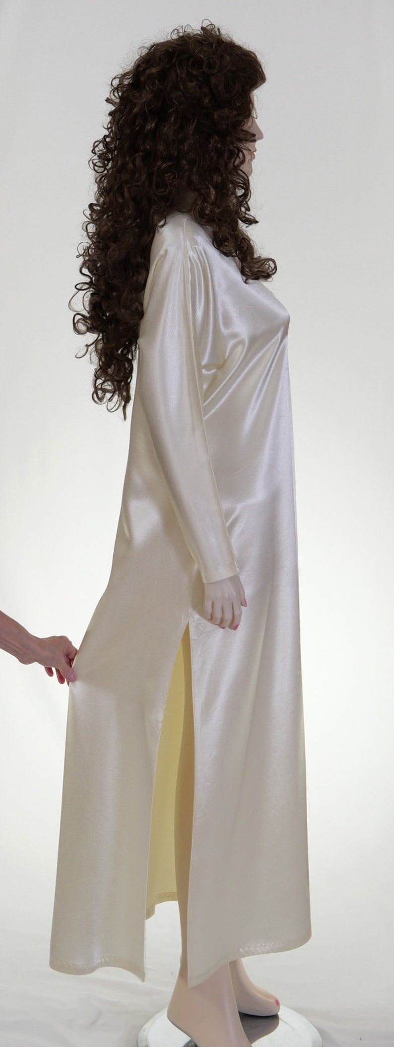 Vintage Adult Vampire Bride Costume - Ivory Gothic Long Gown - Vintage ...