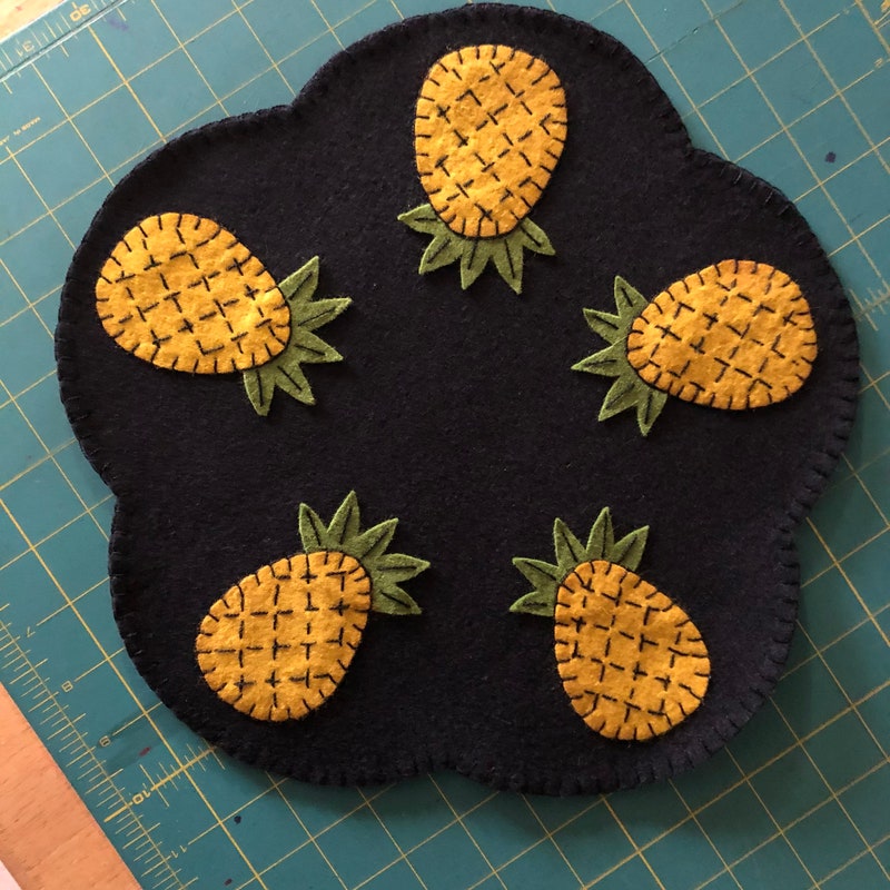 Primitive Pineapple - Etsy