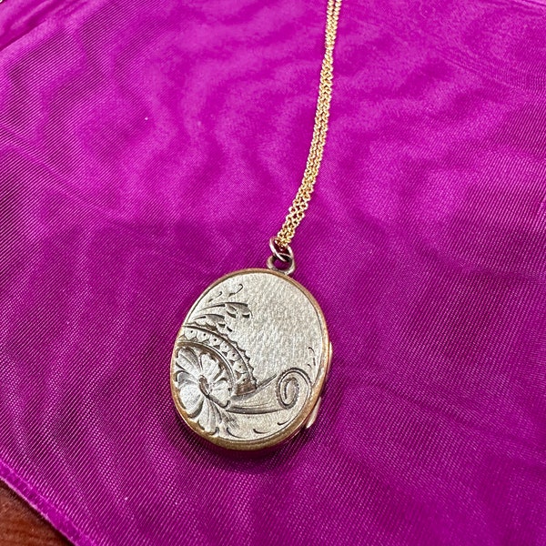 Victorian Locket - Etsy