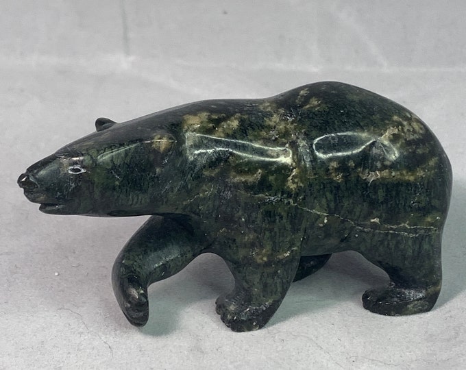 Inuit Art Soapstone BEAR Carving Signed in Syllabics, 3.5