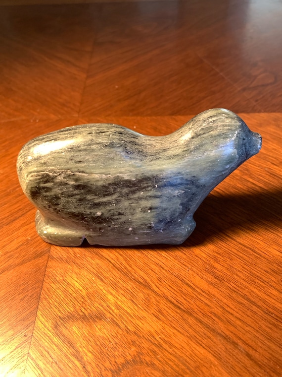 Inuit Serpentine SEAL Carving Elijah Tigullaraq E5-1729 - Etsy