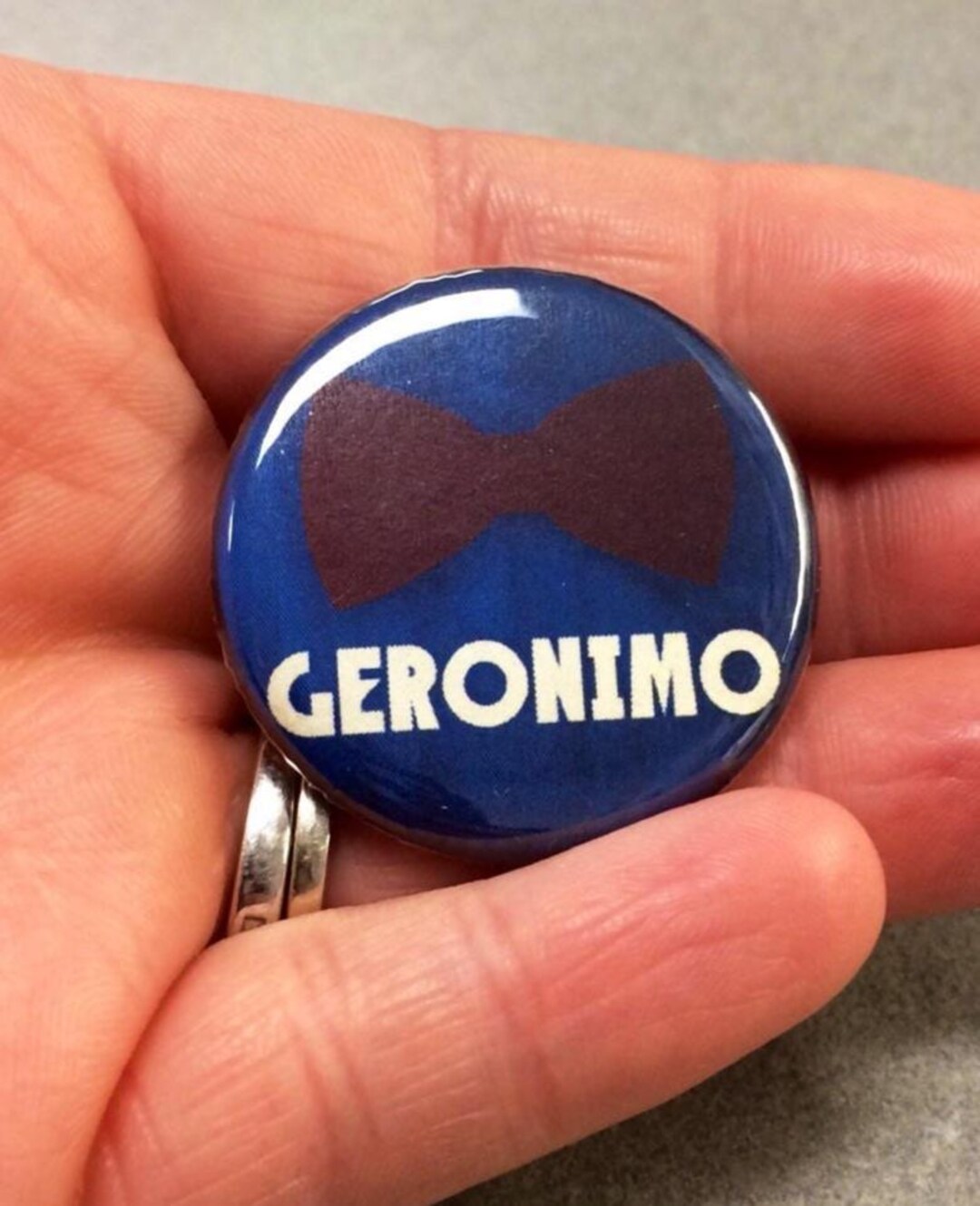 Geronimo Pin: Doctor Who 11th Doctor Bowtie Pinback - Etsy