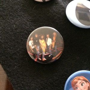 Def Leppard Pins: 1980s Rock Band Buttons, Magnets, Keychains - Set of ...