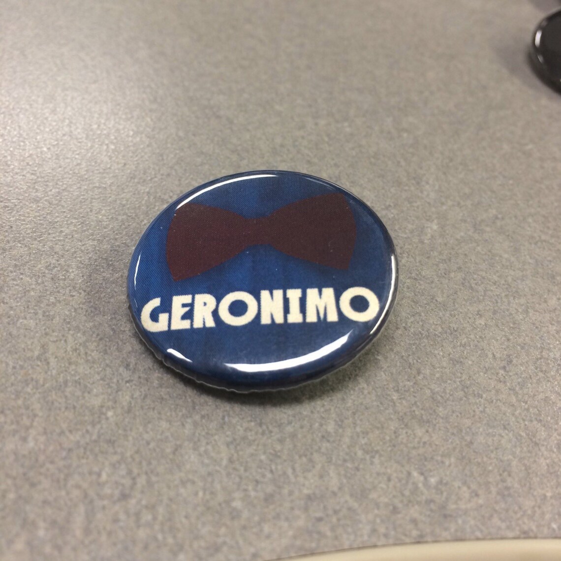 Geronimo Pin: Doctor Who 11th Doctor Bowtie Pinback - Etsy