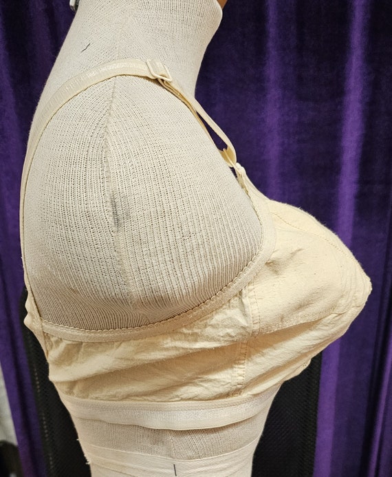 1950s Vintage Ecru Cotton Cone / Bullet Bra Larger S… - Gem