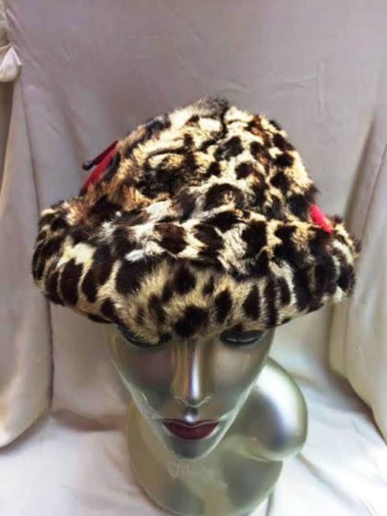 Vintage Red Wool and Spotted Fur Hat, Ca 1940s - Etsy