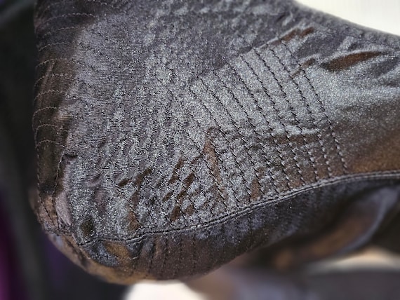 1950s Vintage Black Satin Bullet Bra Larger Size - Gem