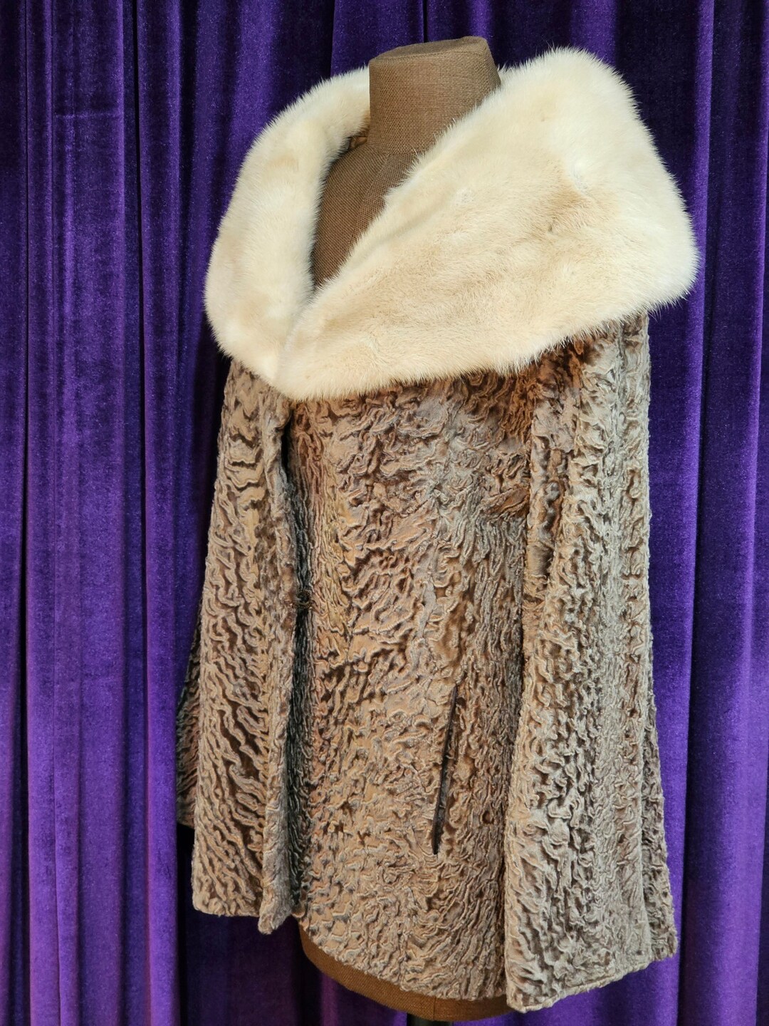 1950s Vintage Milk Chocolate Broadtail Jacket With Palomino Mink Fur ...