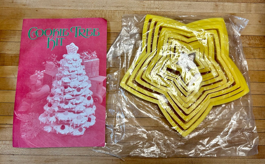 Vintage Christmas Cookie Tree Kit by Current, 10 Star Cookie Cutters ...