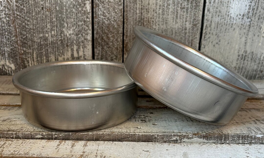 Vintage 6x2” Round Cake Pans by Magic Line X 2, Two Small Cake Pans ...