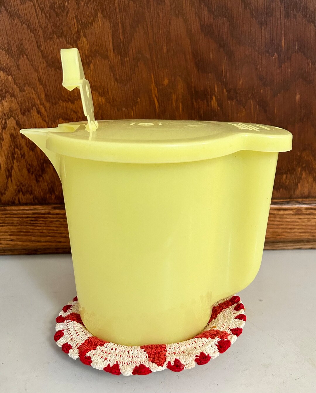 Vintage Tupperware Large Creamer in Yellow #131, Quart Size Plastic ...