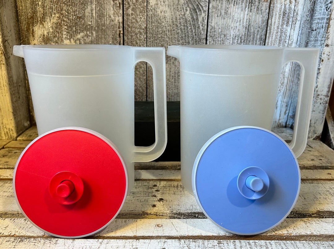 Vintage Tupperware 2 Quart Push Button Pitchers 1676 your Choice ...
