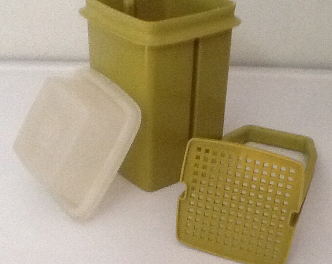Vintage Tupperware Pickle Keeper - Etsy