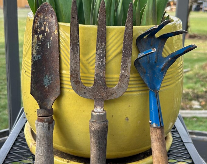 Old Hand Spade. Farmhouse! - Etsy