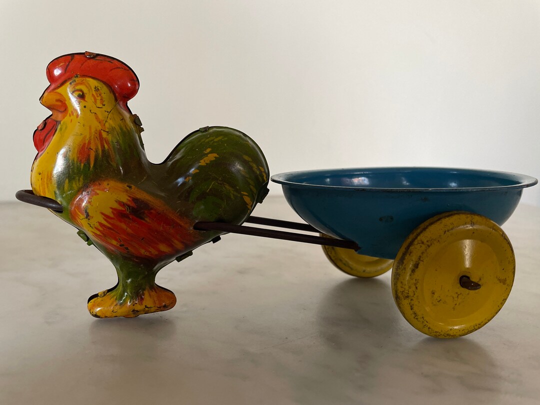 Vintage Wyandotte Tin Toy Rooster Pulling an Egg Cart Vintage Pull Toy ...