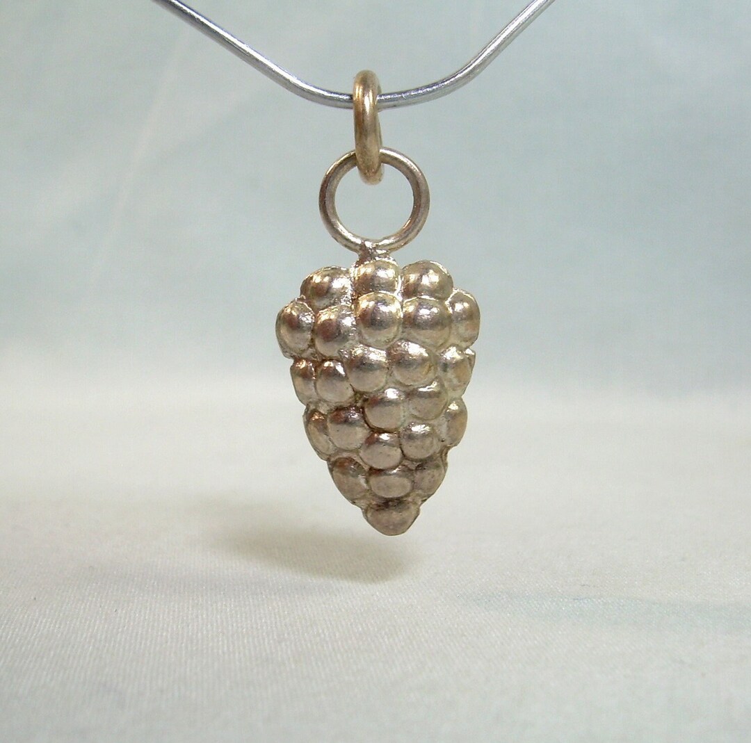 STERLING GRAPES Cluster Charm Pendant-vintage 925 Silver-vine Bunch of ...
