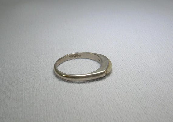STERLING MOP Ring Size 8-1/4 Vintage 925 Silver-White… - Gem