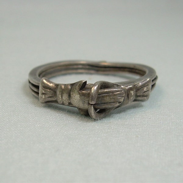 Gimmel Ring - Etsy