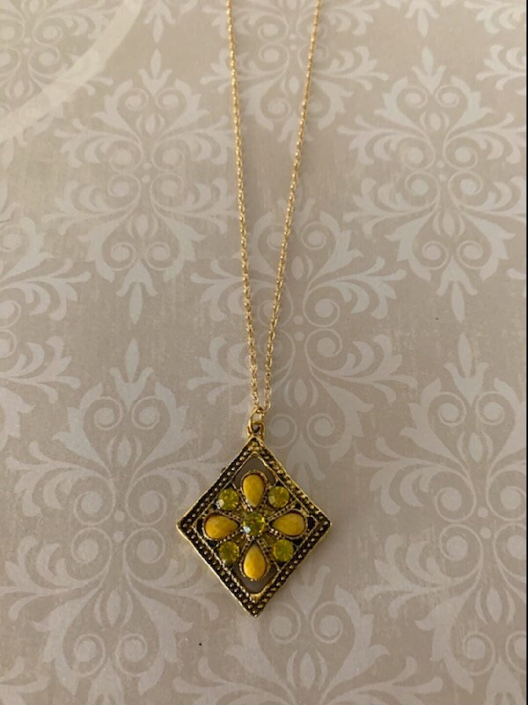 Yellow Stone Necklace, Yellow Stone Jewelry, Yellow Stone Pendant ...