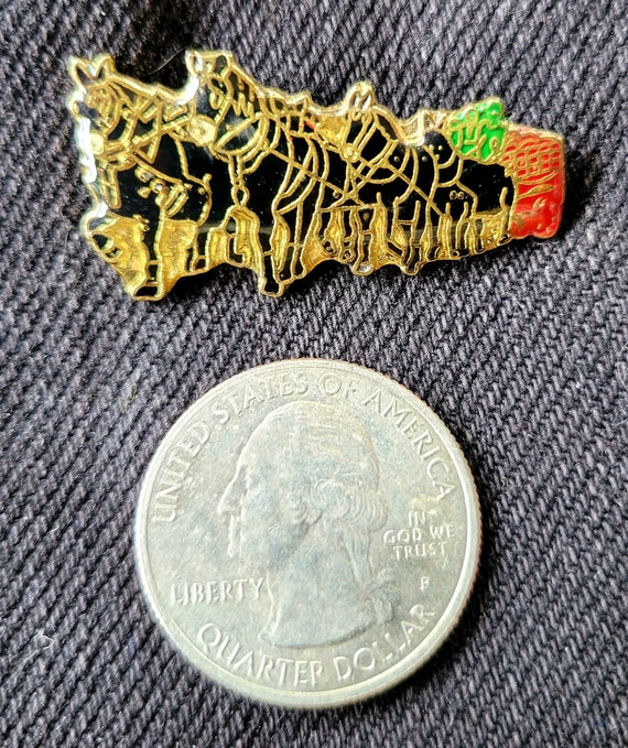 70's Horse Drawn Beer Wagon Lapel Pin - Gem