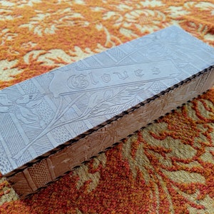 Vintage Wizard Pyrography Dresser Box Gloves Floral Design Motif Wood ...