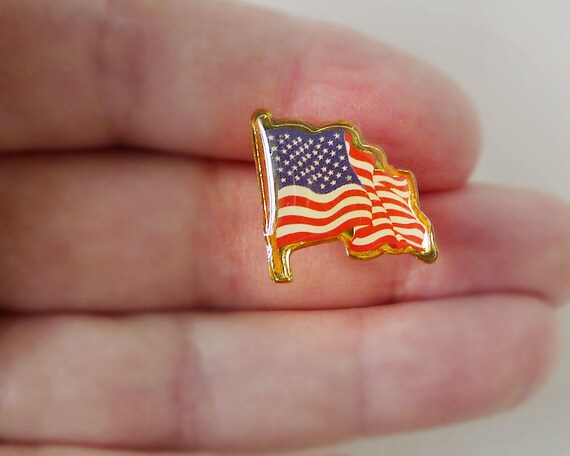 American Flag Enamel Lapel Pin Vintage Patriotic Jewe… - Gem