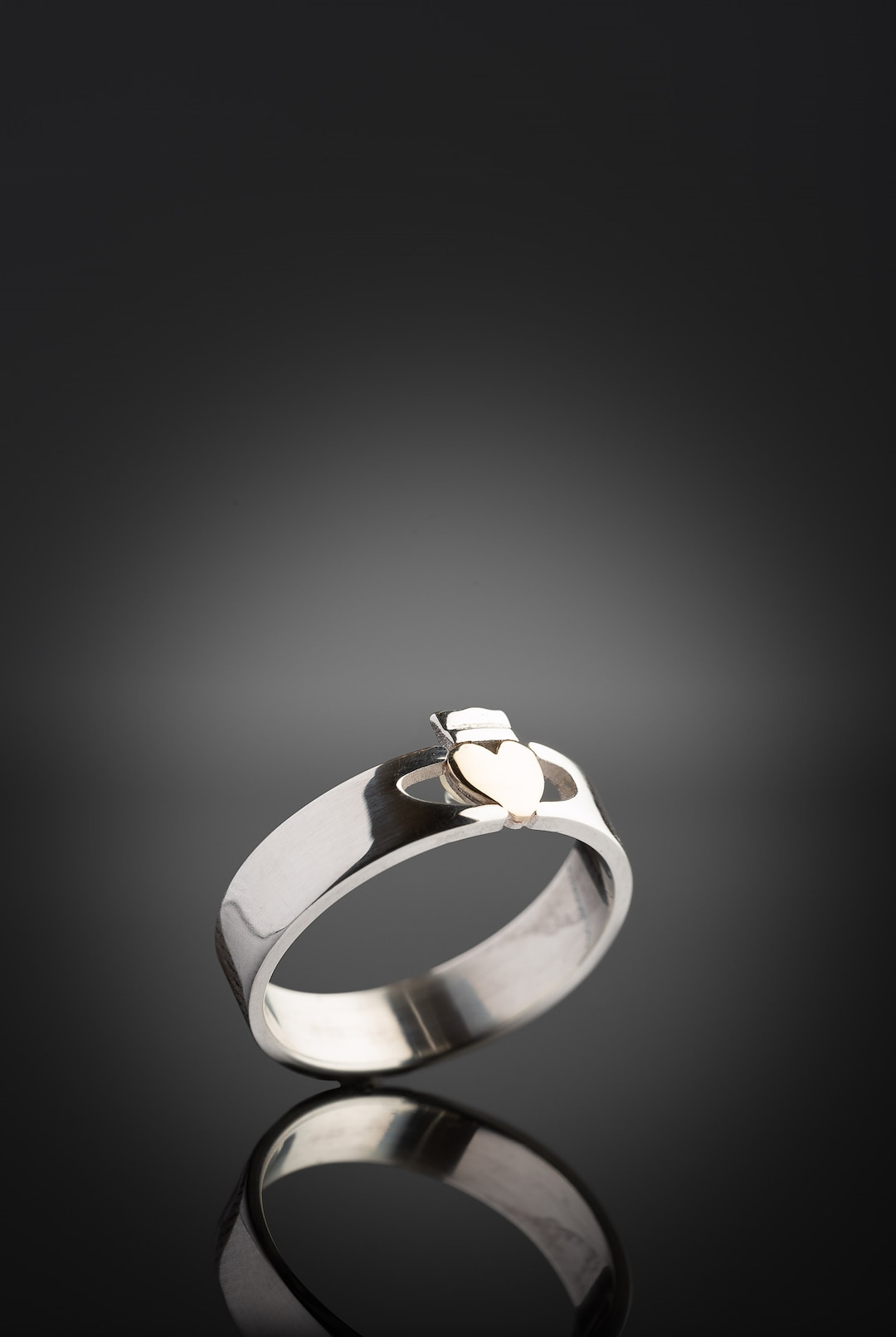 Modern Claddagh Ring Gold Heart - Etsy