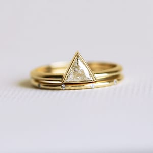 Modern Triangle Diamond Ring Set, Triangle Diamond Set With Eternity ...