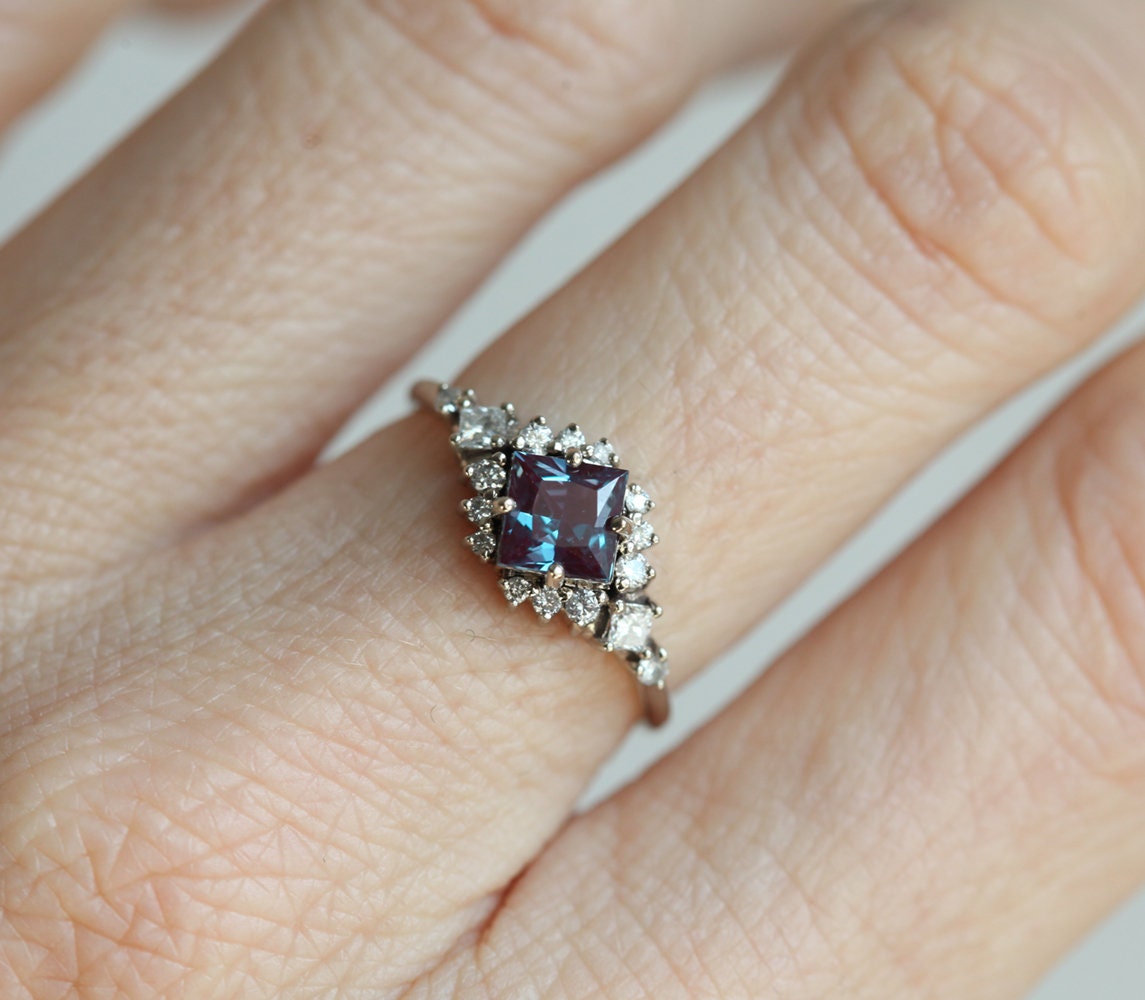 Alexandrite Engagement Ring Alexandrite Cluster Ring - Etsy UK