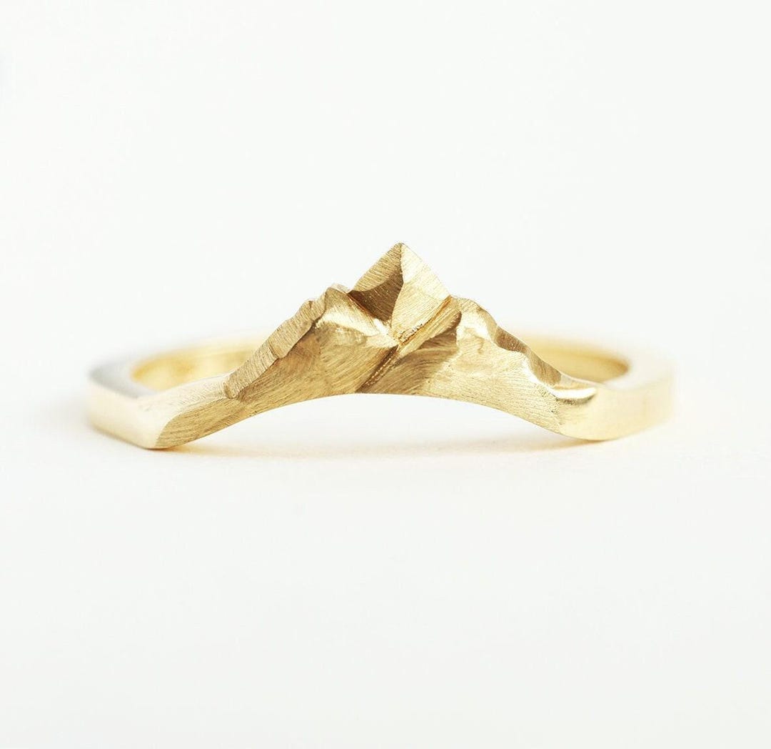 Mountain Range Ring, Mountain Textured Band, Womens Wedding Curved ...