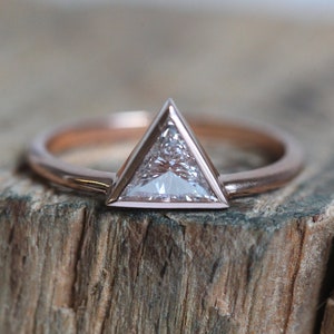Triangle Diamond Ring Triangle Engagement Ring in Rose Gold - Etsy