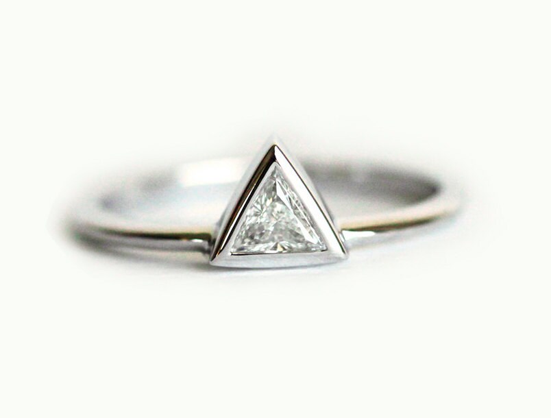 Triangle Diamond Ring White Gold Modern Solitaire Diamond - Etsy