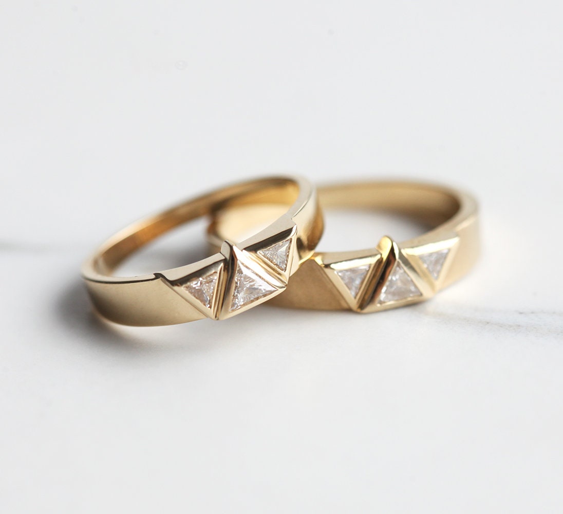 Modern Three Diamond Ring Triangle Diamond Engagement Ring | Etsy