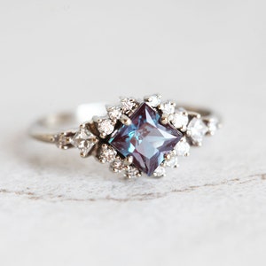 Alexandrite Engagement Ring Alexandrite Cluster Ring - Etsy