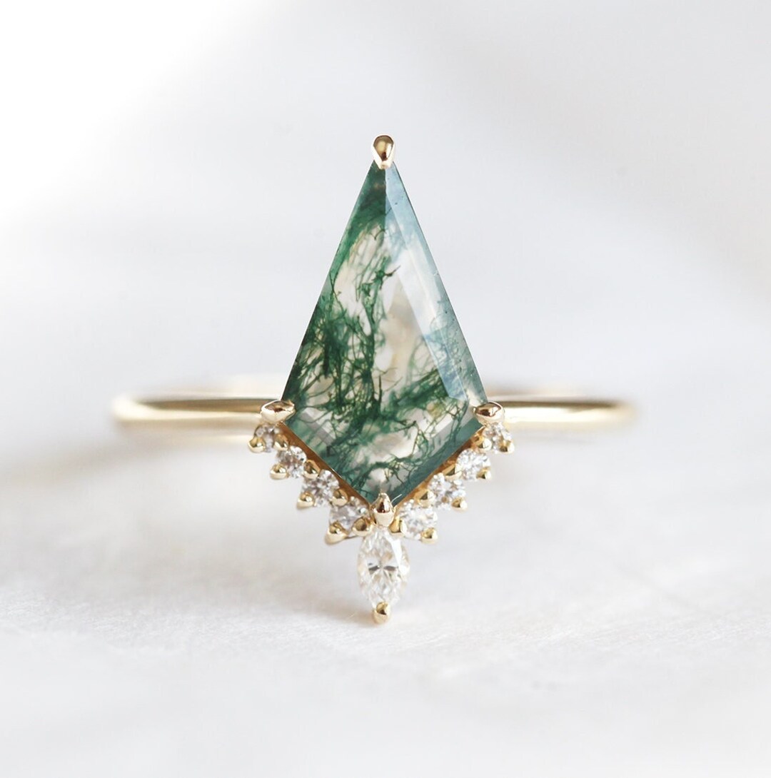Kite Moss Agate Ring, Unique Moss Agate Engagement Ring With Diamond ...