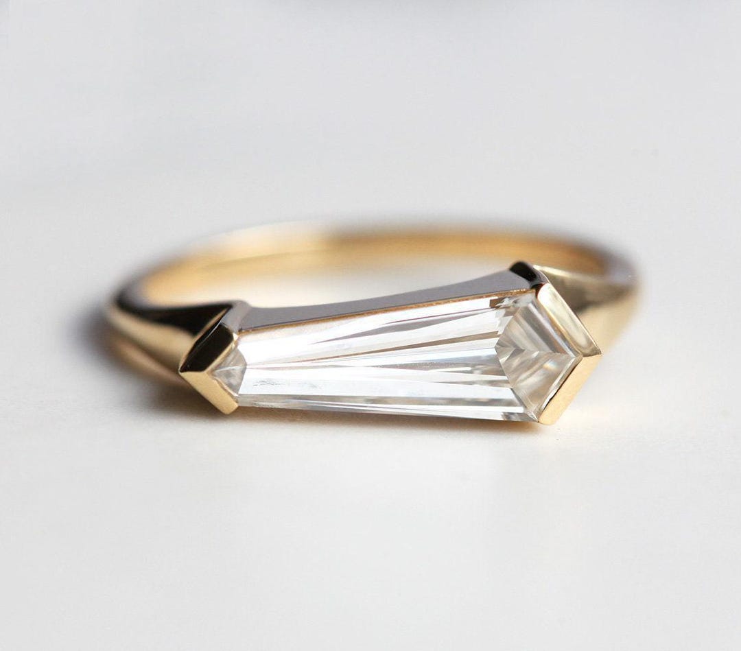 Lab Grown Shield Diamond Ring Unique Diamond Engagement Ring, One Carat ...